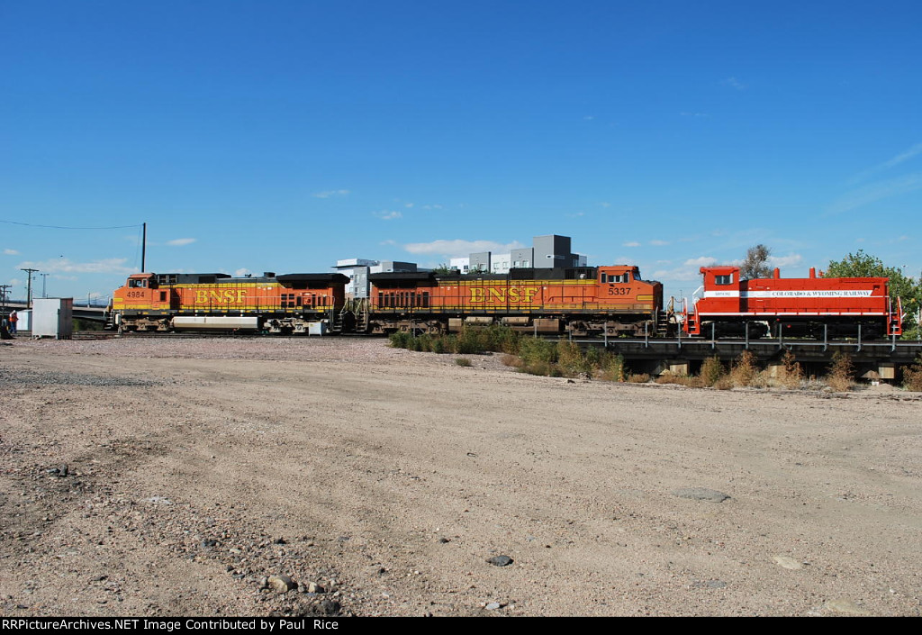 BNSF 4984 Arriving Denver BNSF Yard Towing GMTX 142